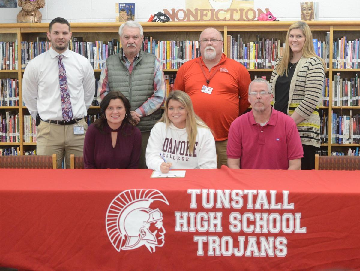 Tunstall's Estes, Marlowe sign to play volleyball in college