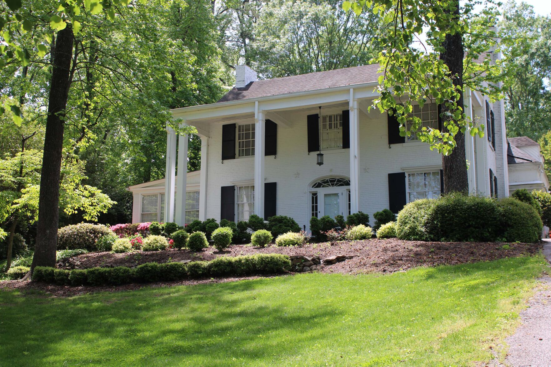 Averett president's home for sale, benefit auction planned
