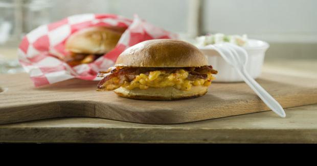 Regional breakfast chain plans lunch, renovated restaurants