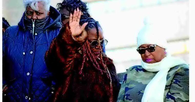 Faith community gathers to pray for the new year