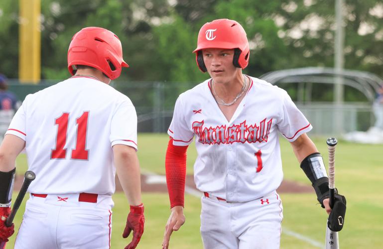 Warriors take down Trojans in thriller