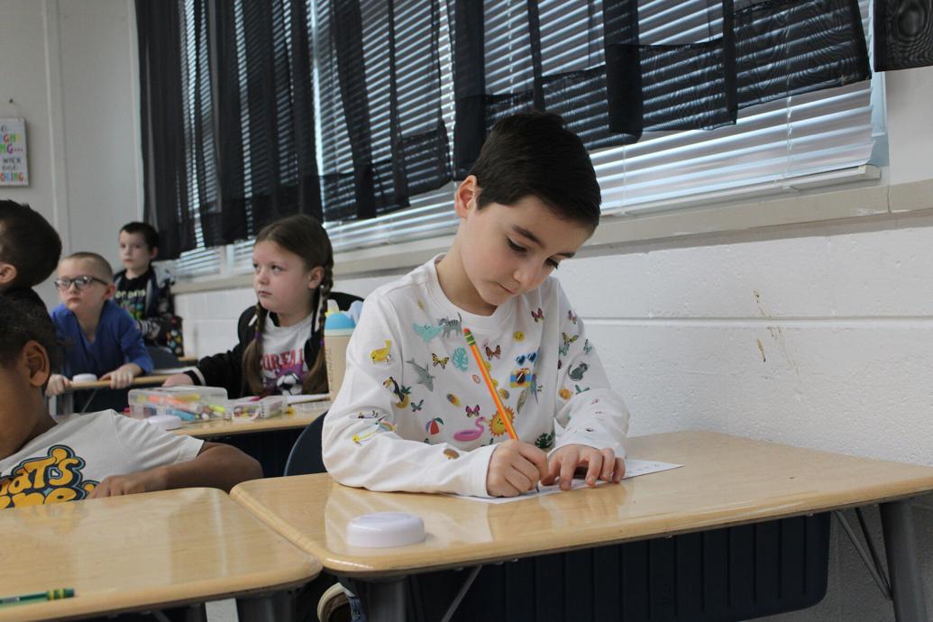 Kentuck teacher saves choking first grader:
