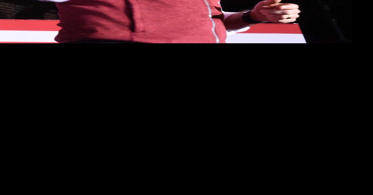 Youngkin campaigns in Danville to enthusiastic crowd