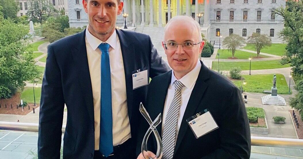 ZF Transmissions Gray Court receives South Carolina Gateway Award | News | golaurens.com