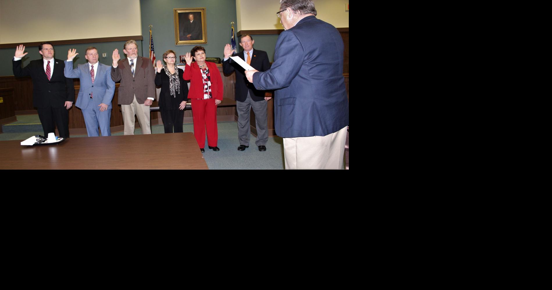 Elected officials officially take office | GoClinton.com | golaurens.com