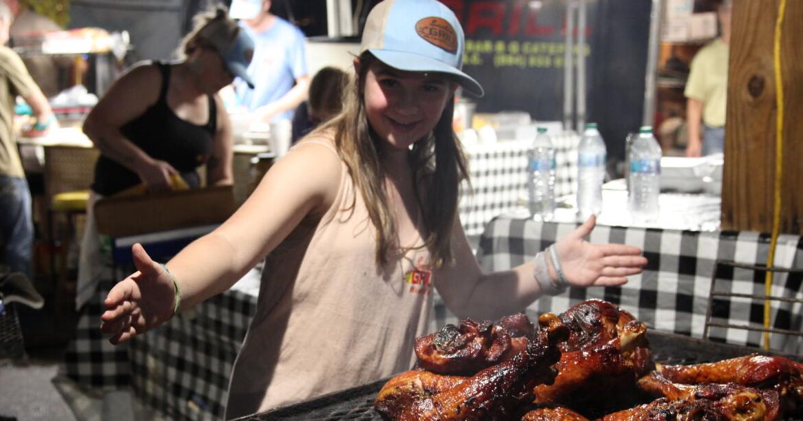 Photos: Friday at Squealin' on the Square | News | golaurens.com