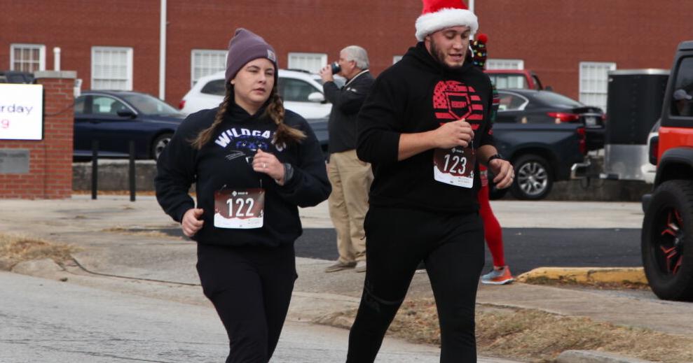 PHOTOS: 24th annual Reindeer Run | News | golaurens.com