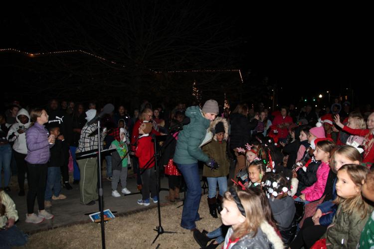 Photos: Clinton Christmas Tree Lighting | News | golaurens.com