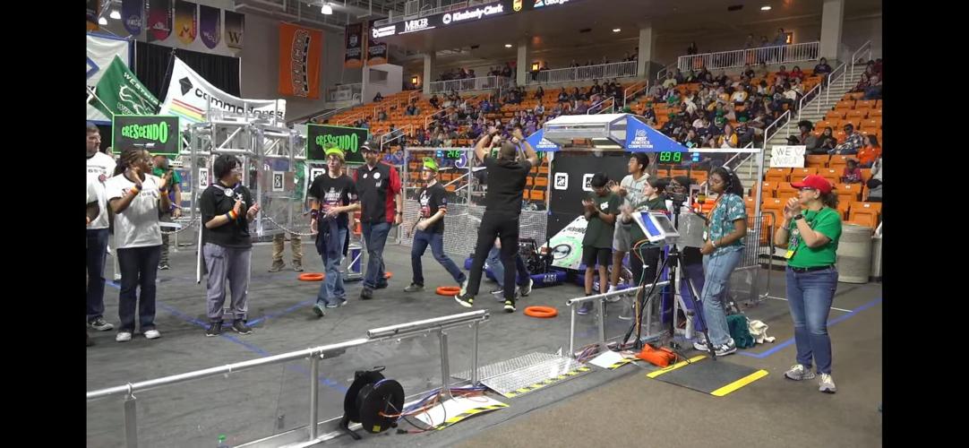 FRC 4451 ROBOTZ Garage team heads to world championships | News | golaurens.com