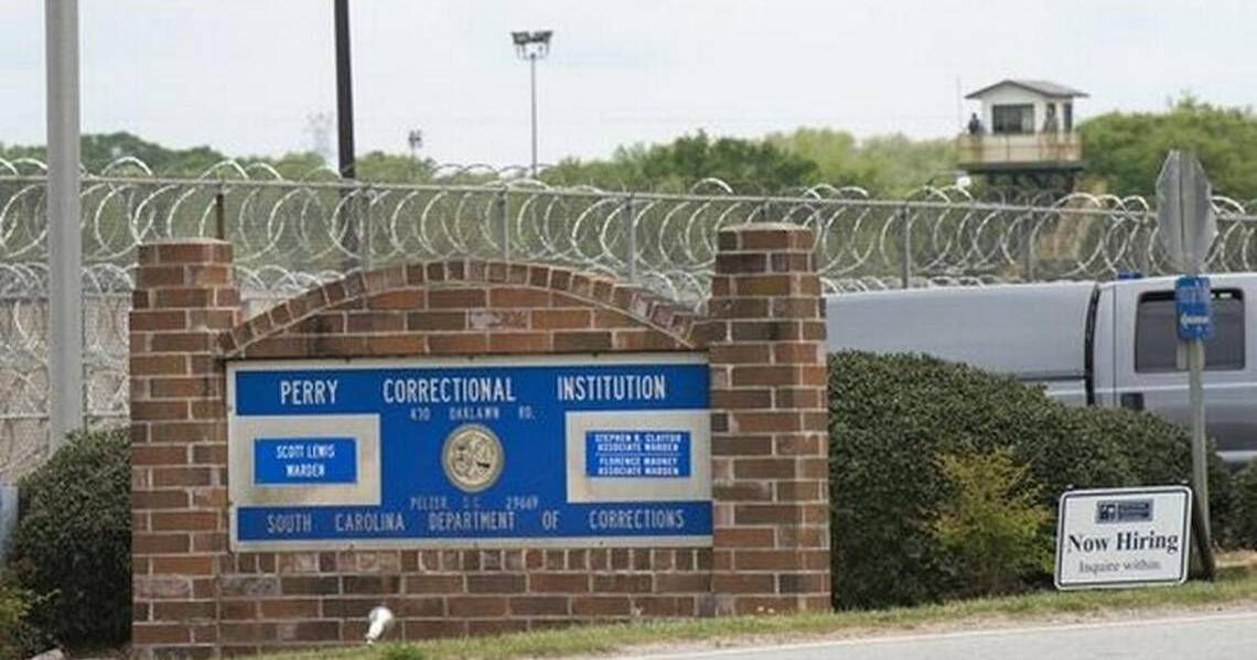 Clinton woman charged with providing contraband to inmate | News ...