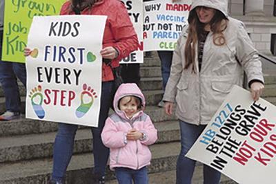 Foster moms protest the increase in child fatalities | News ...