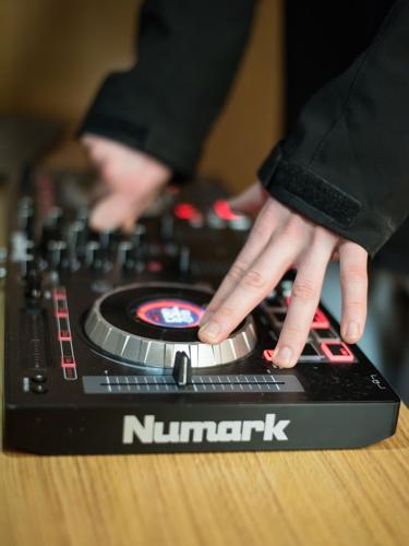 Dorm room DJ’s success | Arts & Entertainment | gonzagabulletin.com