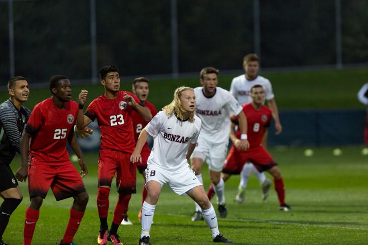 Men's soccer tops UNLV, improves record to 6-2-1 | Sports ...