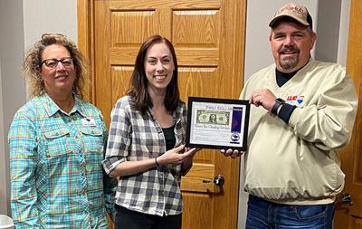 Chamber Presents First Dollar Award | News | gothenburgleader.com