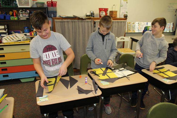 4th Grade has hands-on history lesson | News | gothenburgleader.com