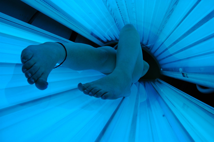 Should tanning beds have warning labels like cigarettes? | Health ...