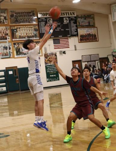 Courtside Camera: Hope Tournament Tiger Boys In Gametime Order | Photo ...