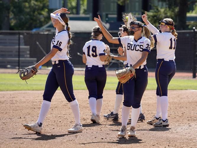 ‘Nothing short of magical’: Grand Haven’s historic season sets new ...