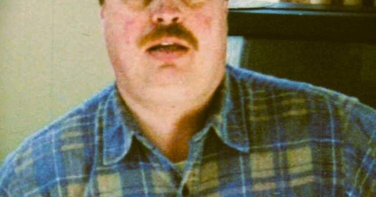 Robert “Bob” E. Strazanac | Obituary | grandhaventribune.com