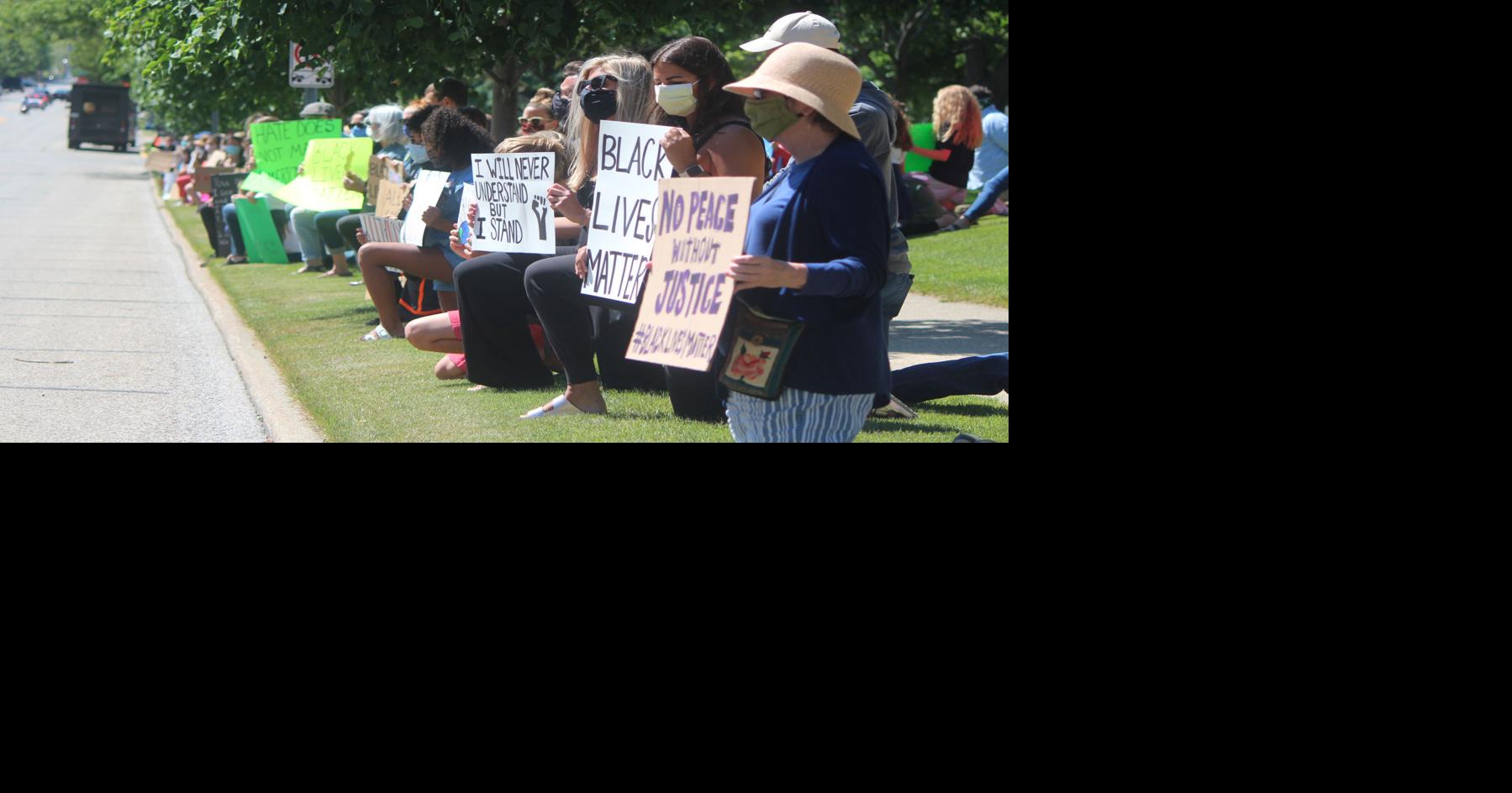 Protest in park, not waterfront | Local News | grandhaventribune.com