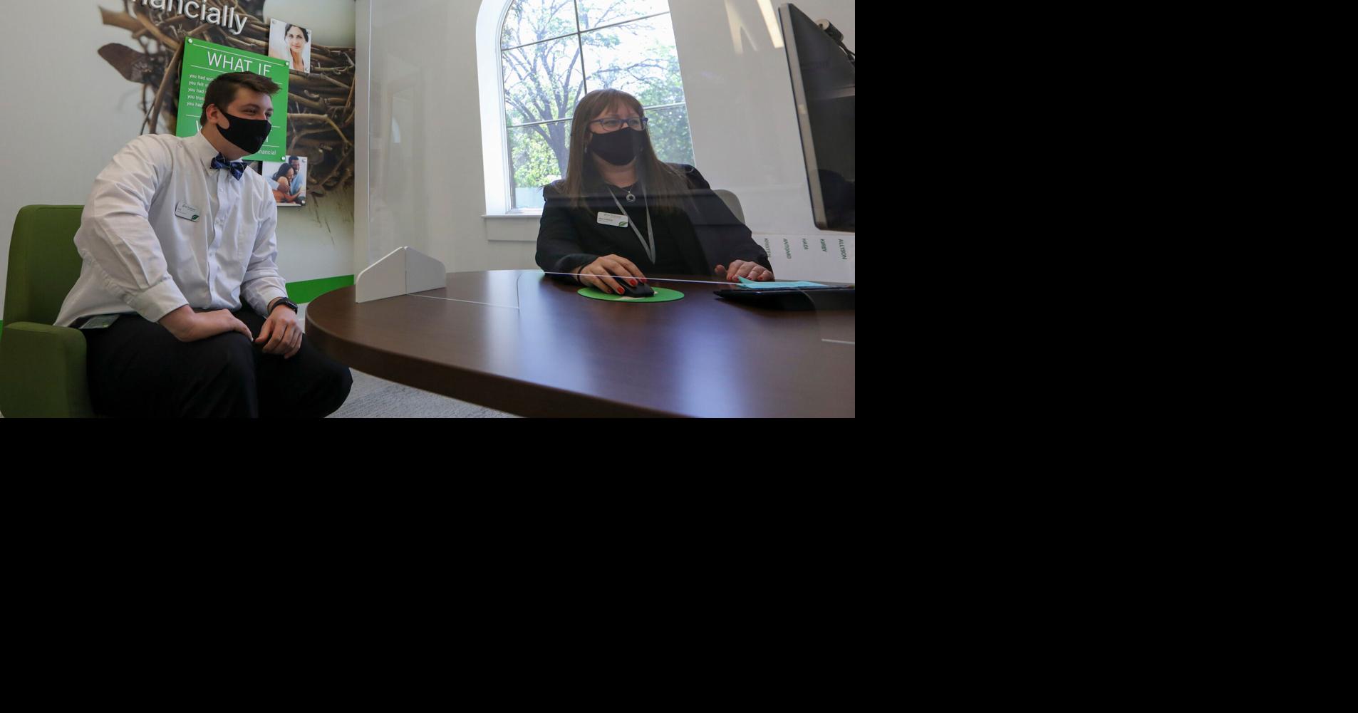 Michigan loosens COVID-19 workplace mask, distancing rules | State ...