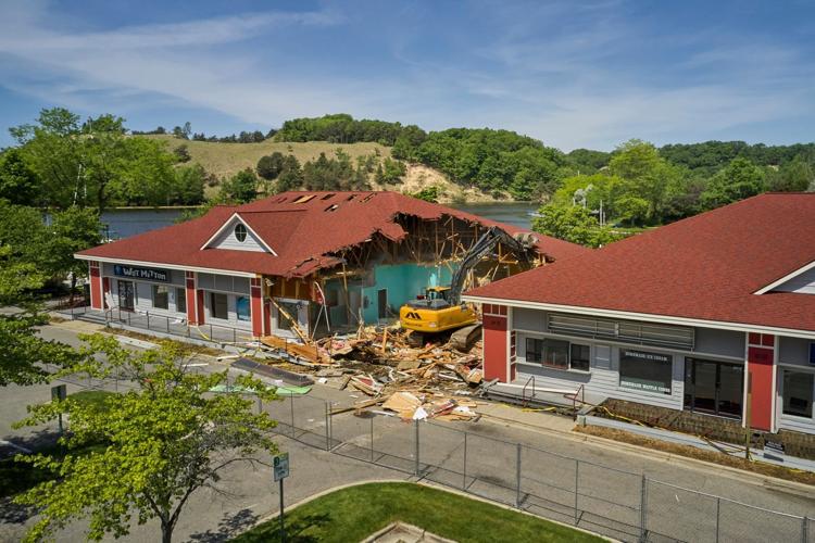 'Heartbreaking' to watch Chinook Pier buildings razed | Local News ...