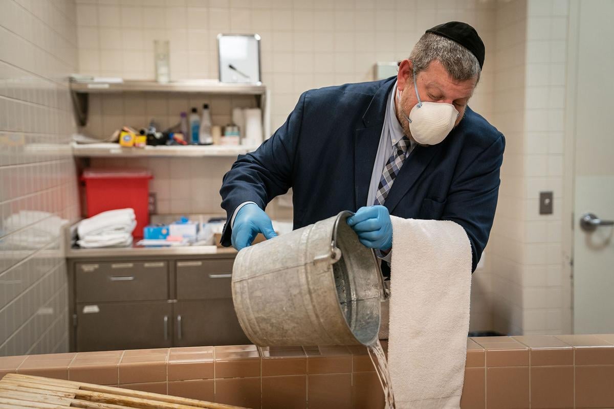 Why Jewish volunteers are washing bodies in a pandemic | Faith ...
