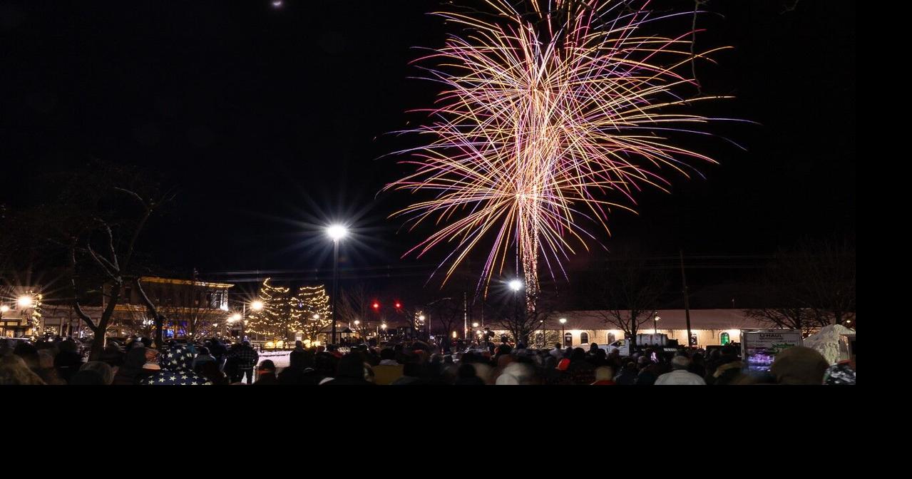 Winterfest photos – fireworks! | Fairs & Festivals | grandhaventribune.com