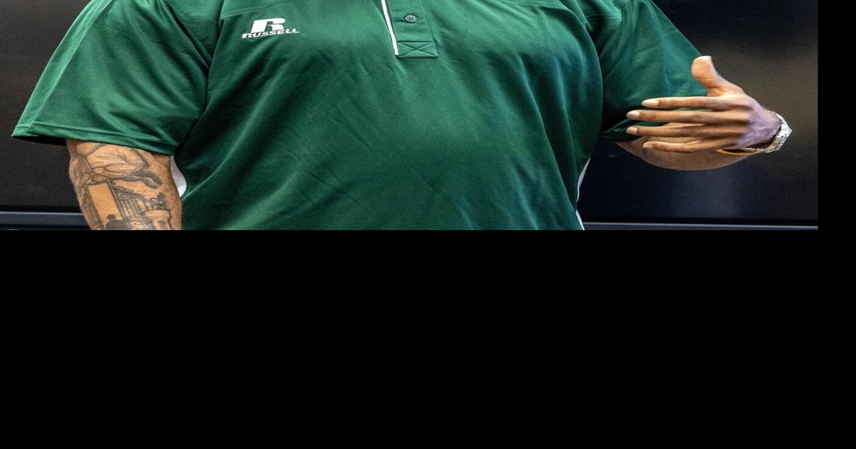 Parris Baxter named Smith football head coach