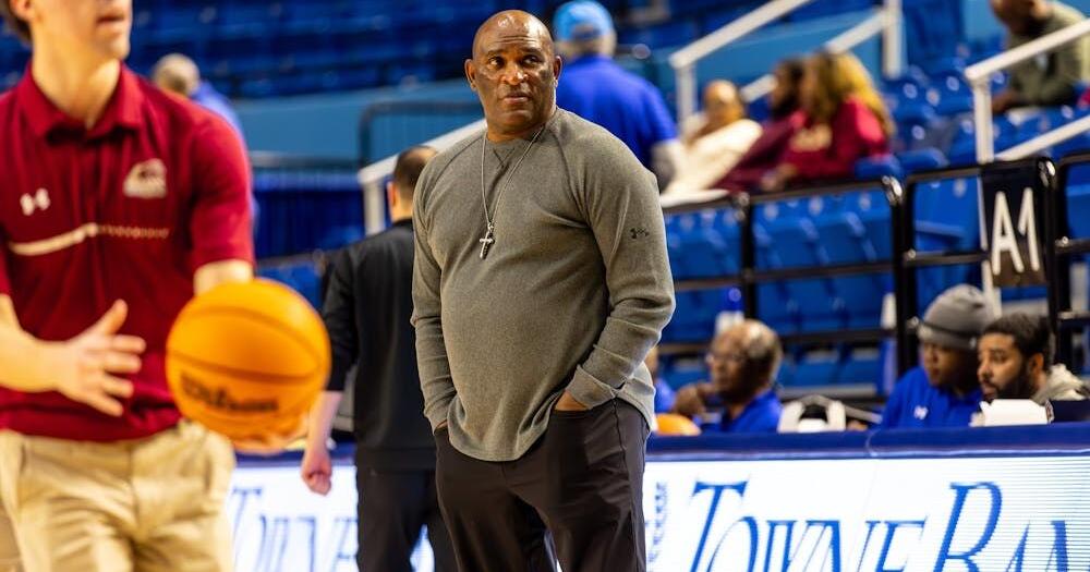 Stacey Palmore, Elon assistant basketball coach, dies