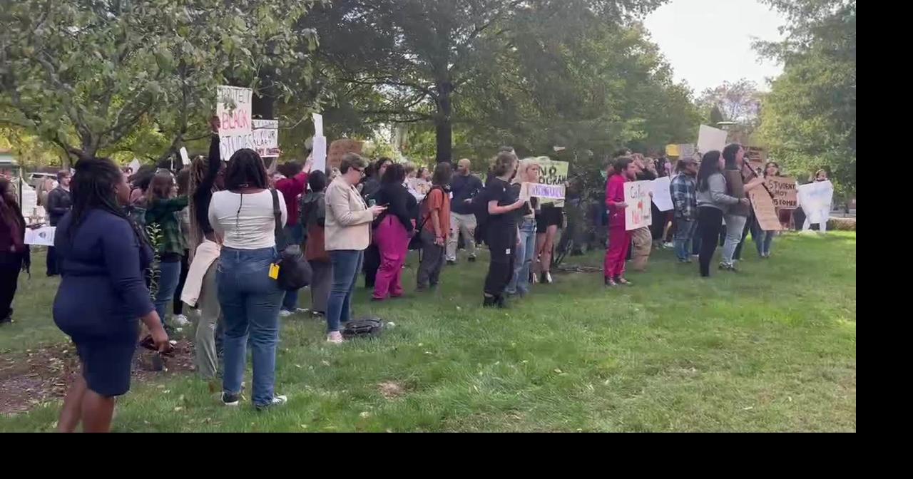 UNCG associate dean Charles Bolton announces resignation