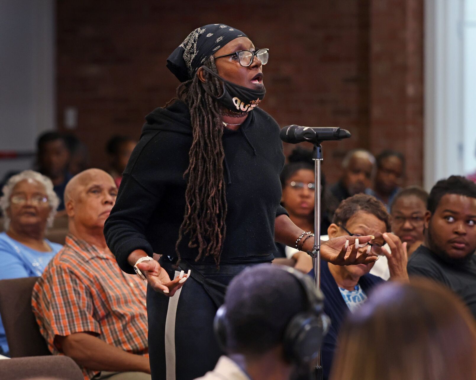 Photos: Water officials meet with south Greensboro residents