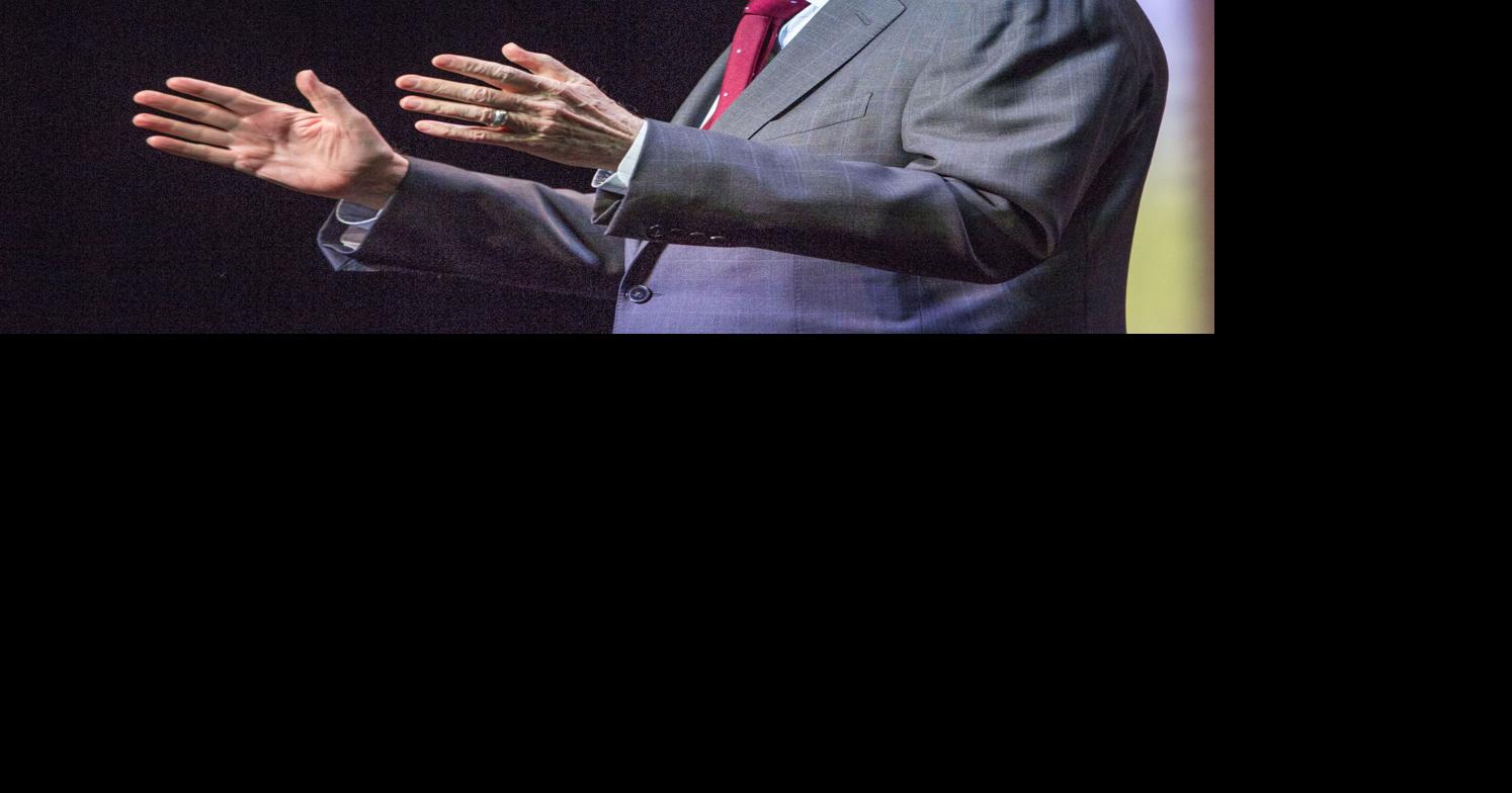 Actor Alan Alda speaks at Bryan Series