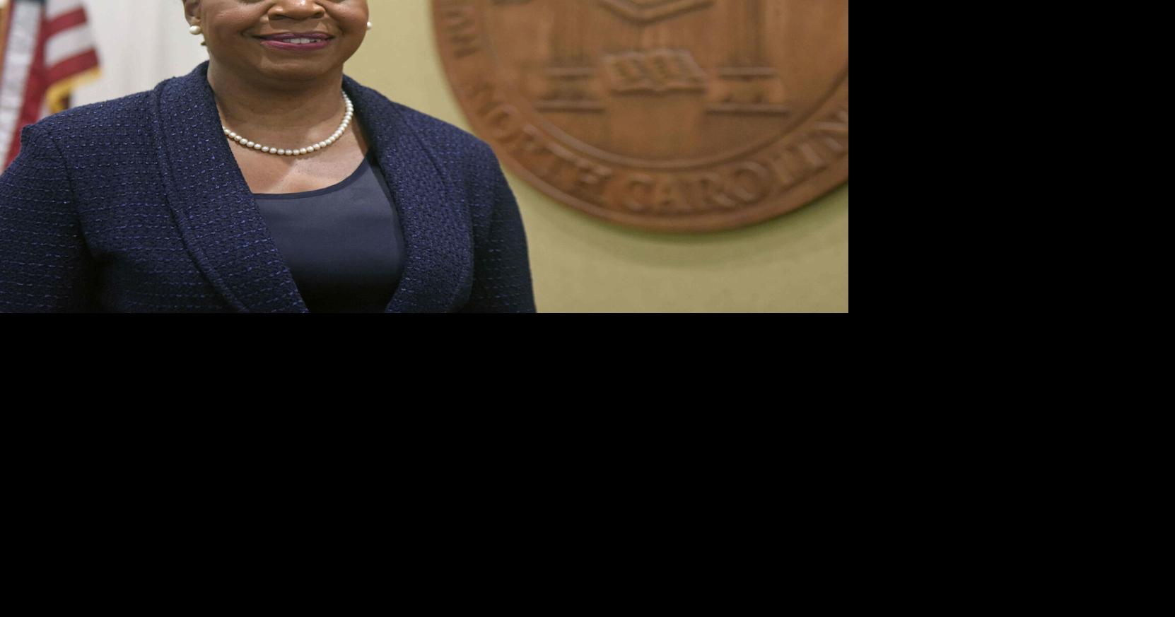 Former top judge Beasley to teach at Elon