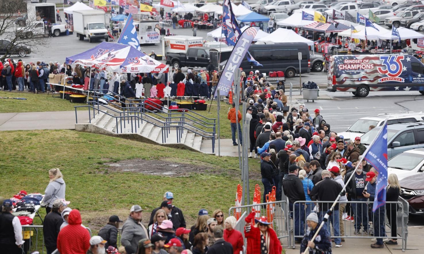 Trump rallies crowd in Greensboro ahead of primary