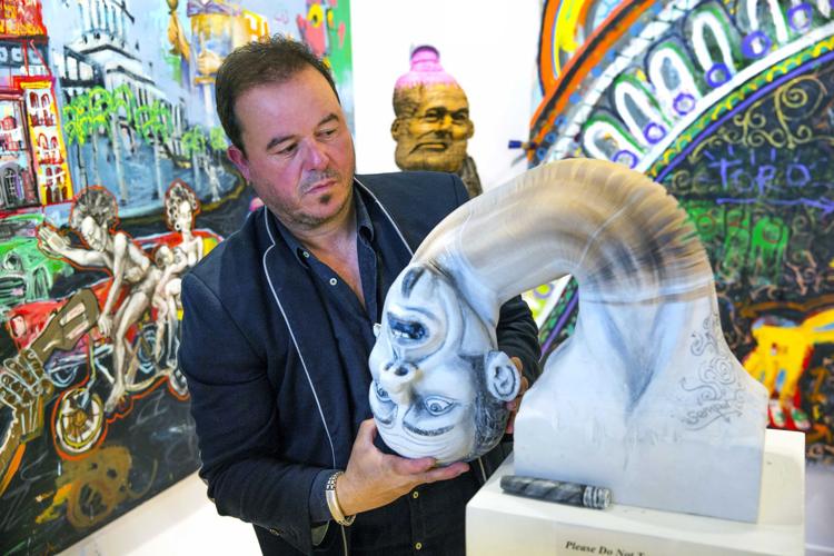 Artist Felix Semper gives sculpture a new twist (Video)