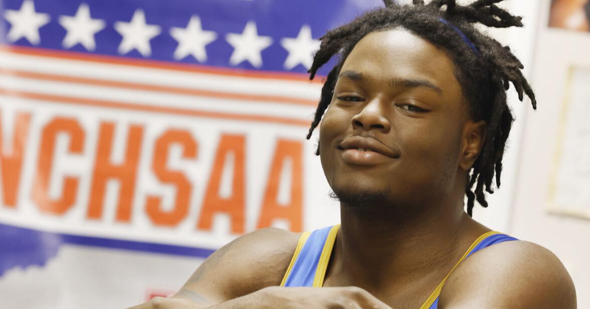 Xavier Wilson signs with NC State for wrestling