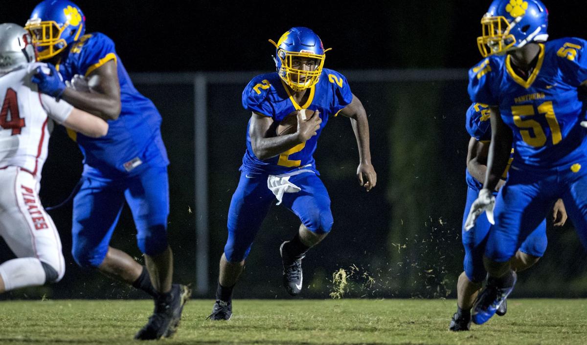 No. 1 Dudley holds on to beat No. 4 Page (Videos)