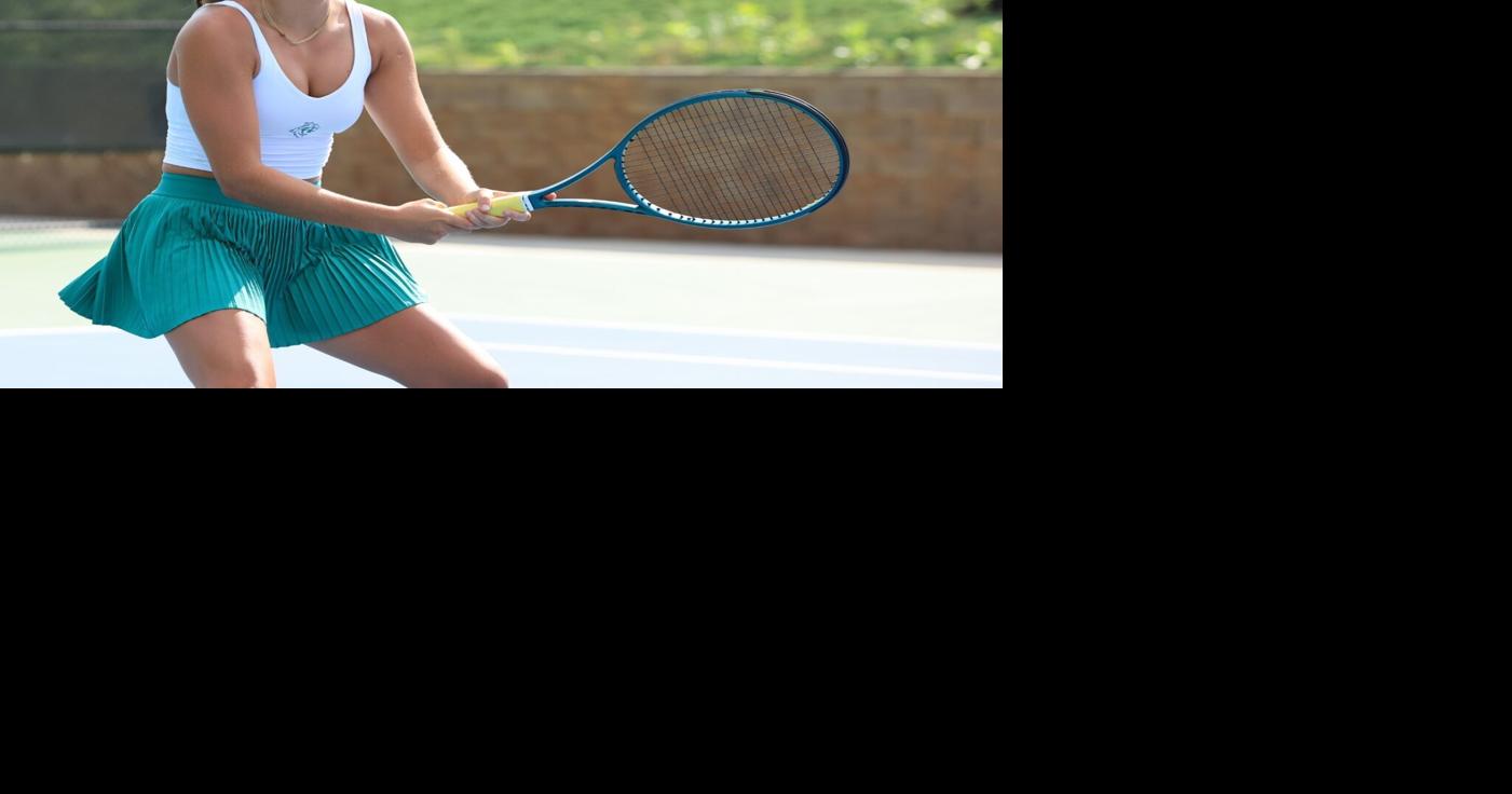 Ellie Johnson draws from aunt to lead Greensboro Day tennis