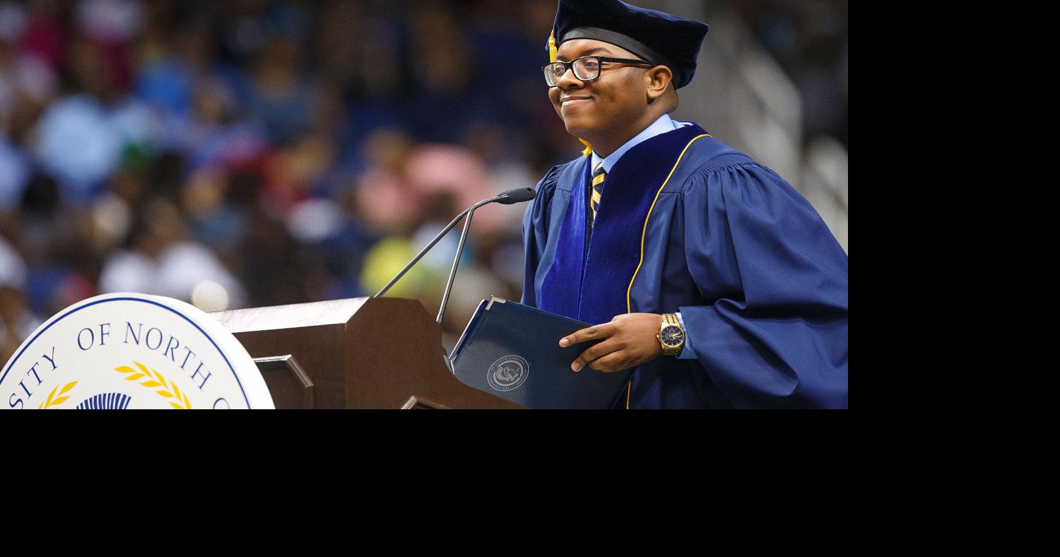 10_nk_UNCG GRAD 050915__Q1V0764.jpg