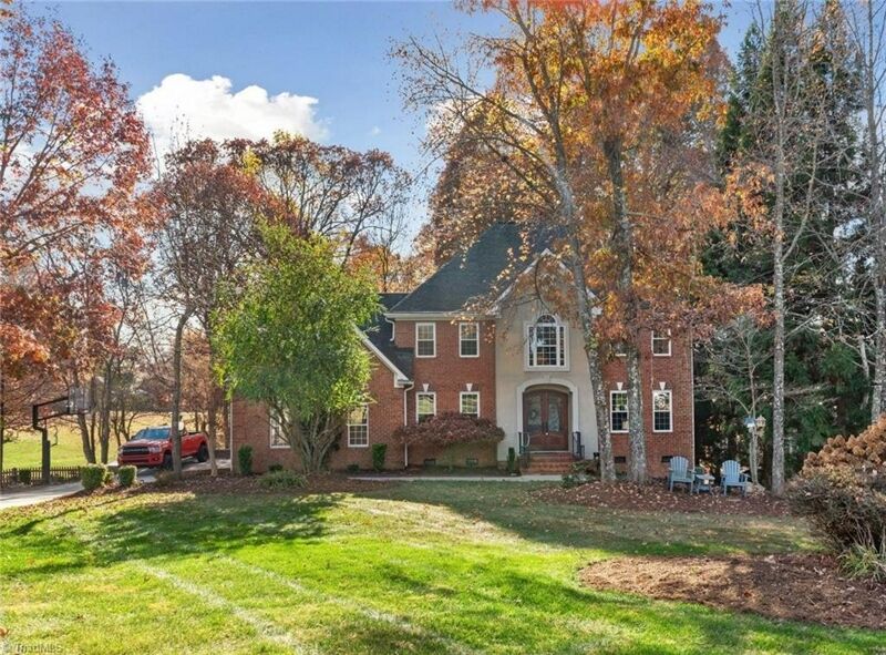 3 Bedroom Home in Oak Ridge - $569,000