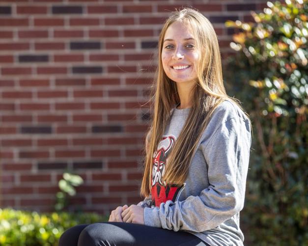 Leah Edwards prepares for 2023 girls golf state championship