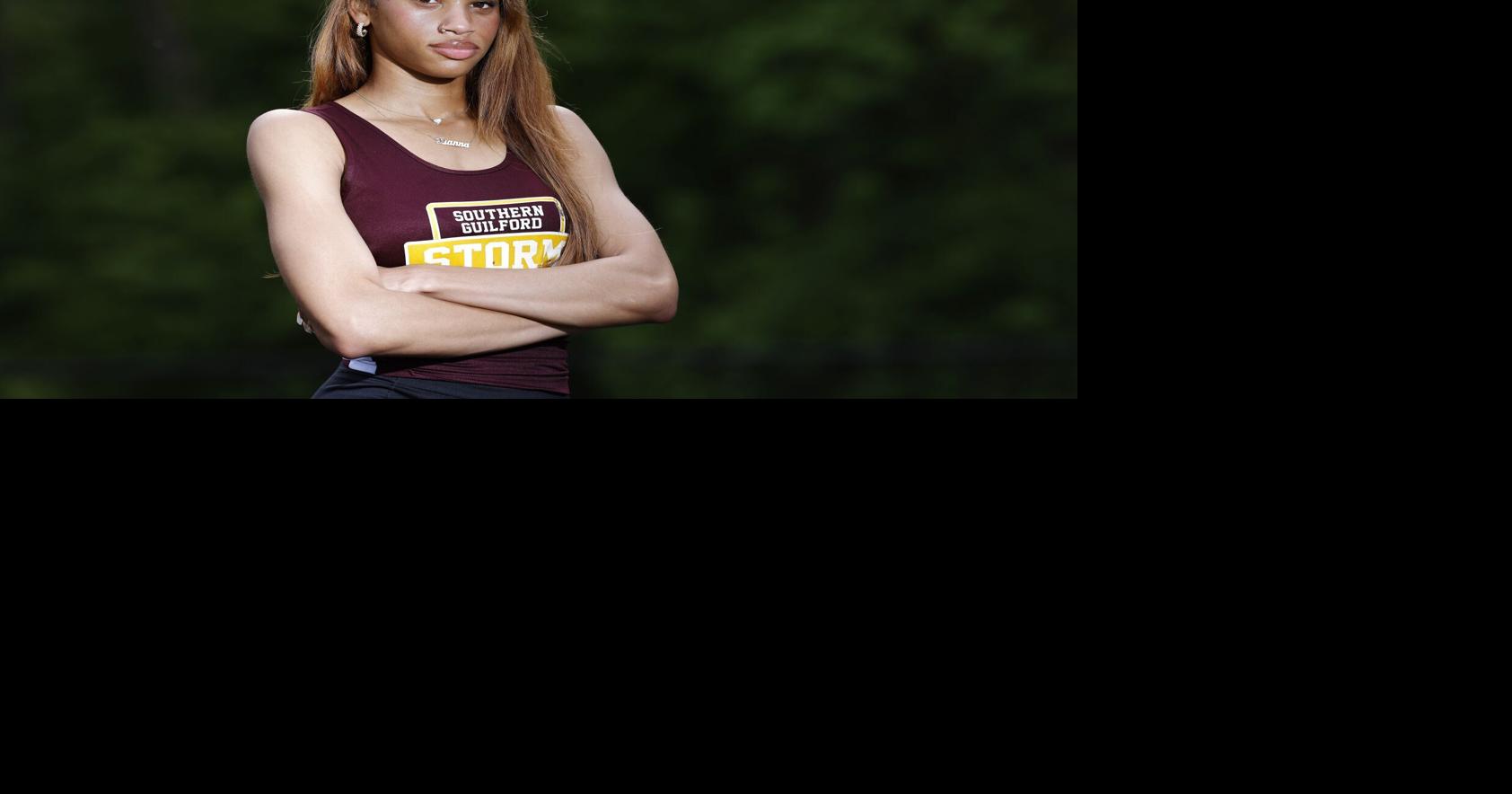 Tianna Spinks runs relaxed to the record books
