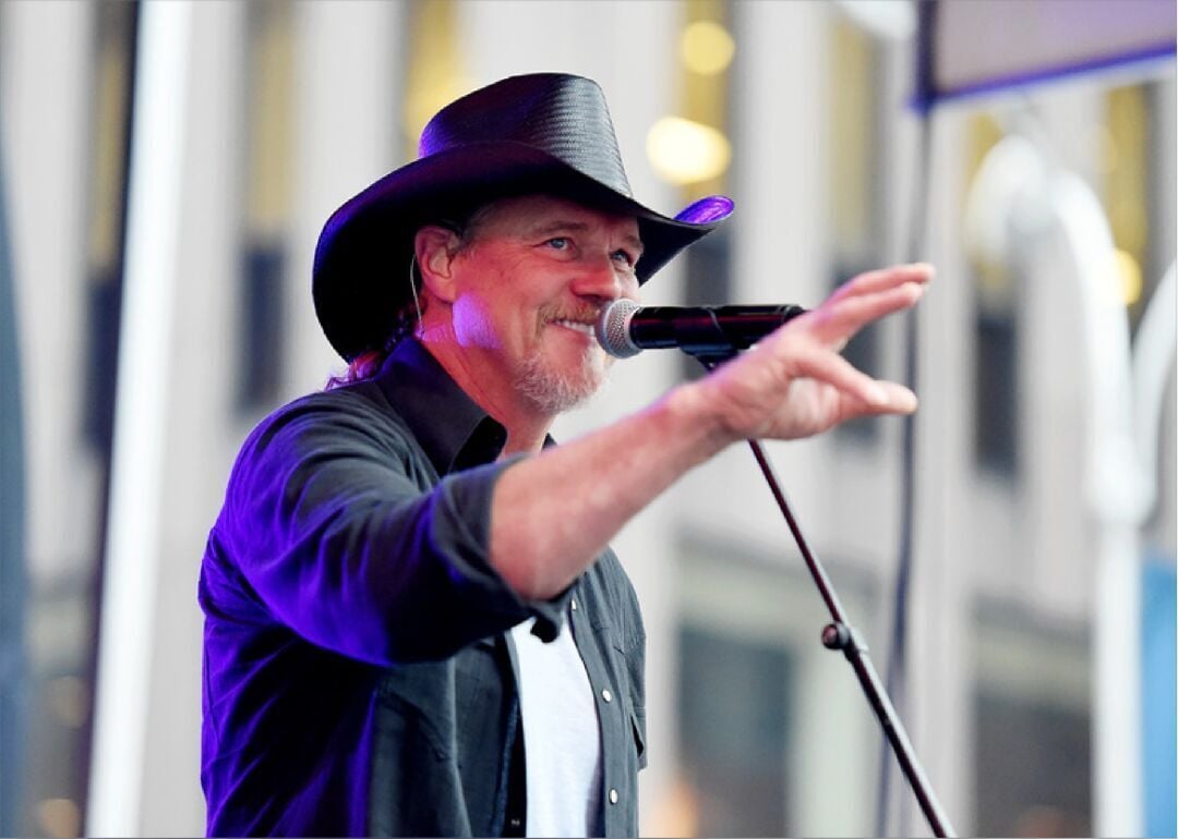 Trace Adkins brings tour to Bowman Gray Stadium in Winston