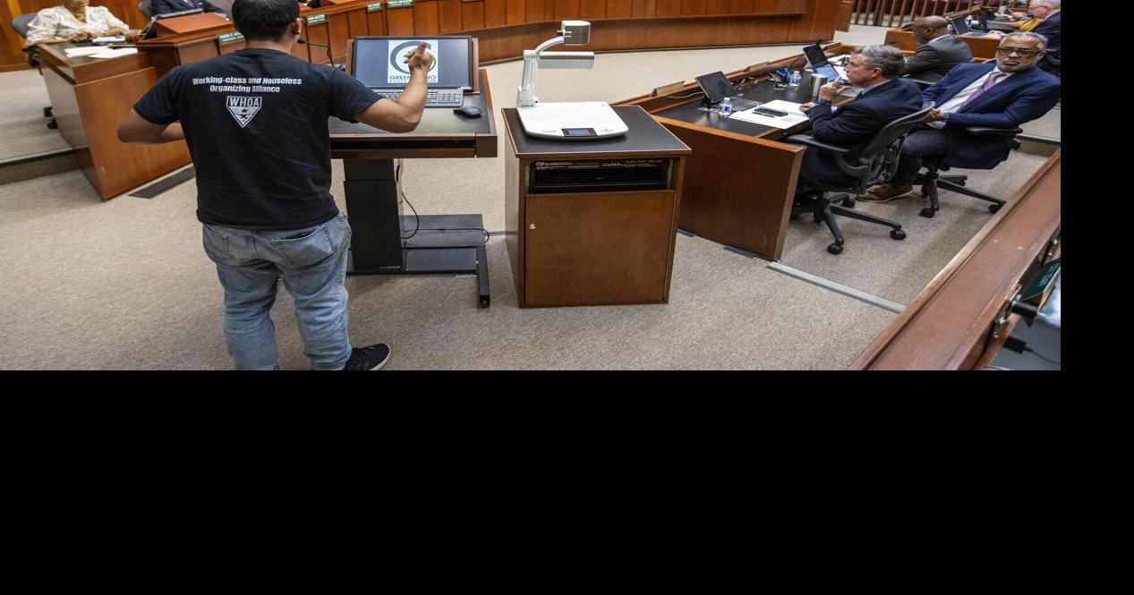 Greensboro council policy bars people who disrupt meetings