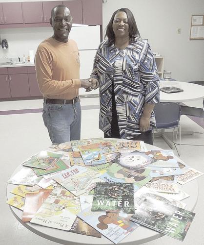 Brent Petway partners with Scholastic to give the gift of reading ...