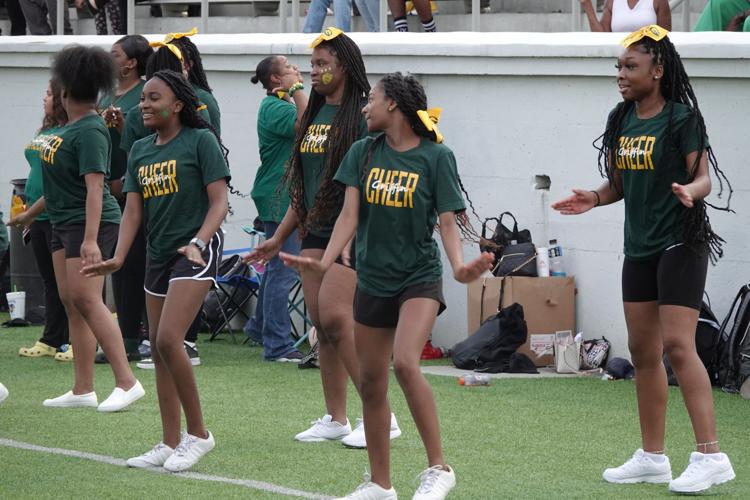 Pre-gaming: Griffin-area shows team spirit | Sports | griffindailynews.com