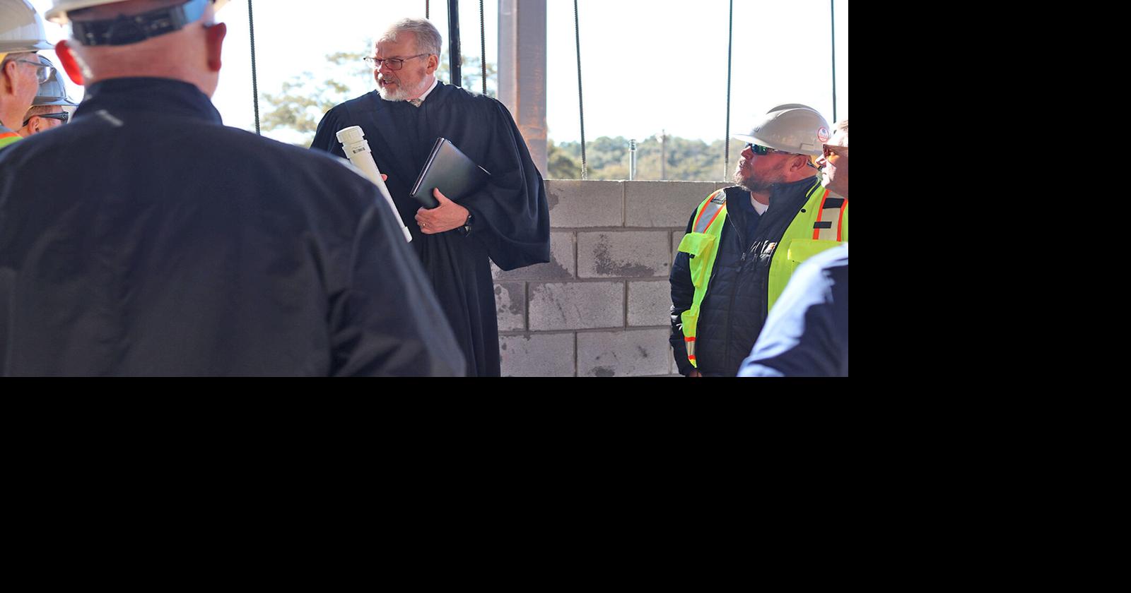 Judge Sams continues local $10 tradition at Justice Center | News ...