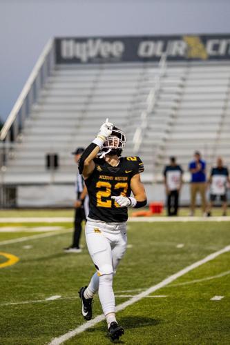 Jonas Bennett: the athlete who can do it all | Sports | griffonnews.com