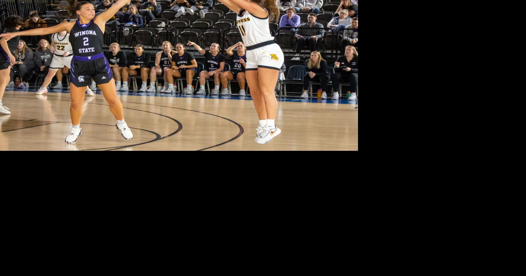 Griffons Fly by Warriors, 90-63 | Sports | griffonnews.com